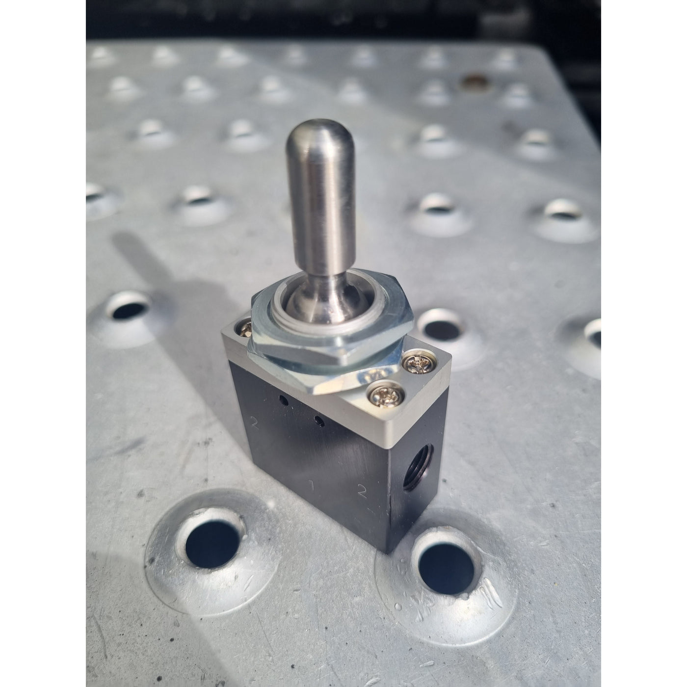 3 Position Air Toggle Switch — Equipment Link Australia