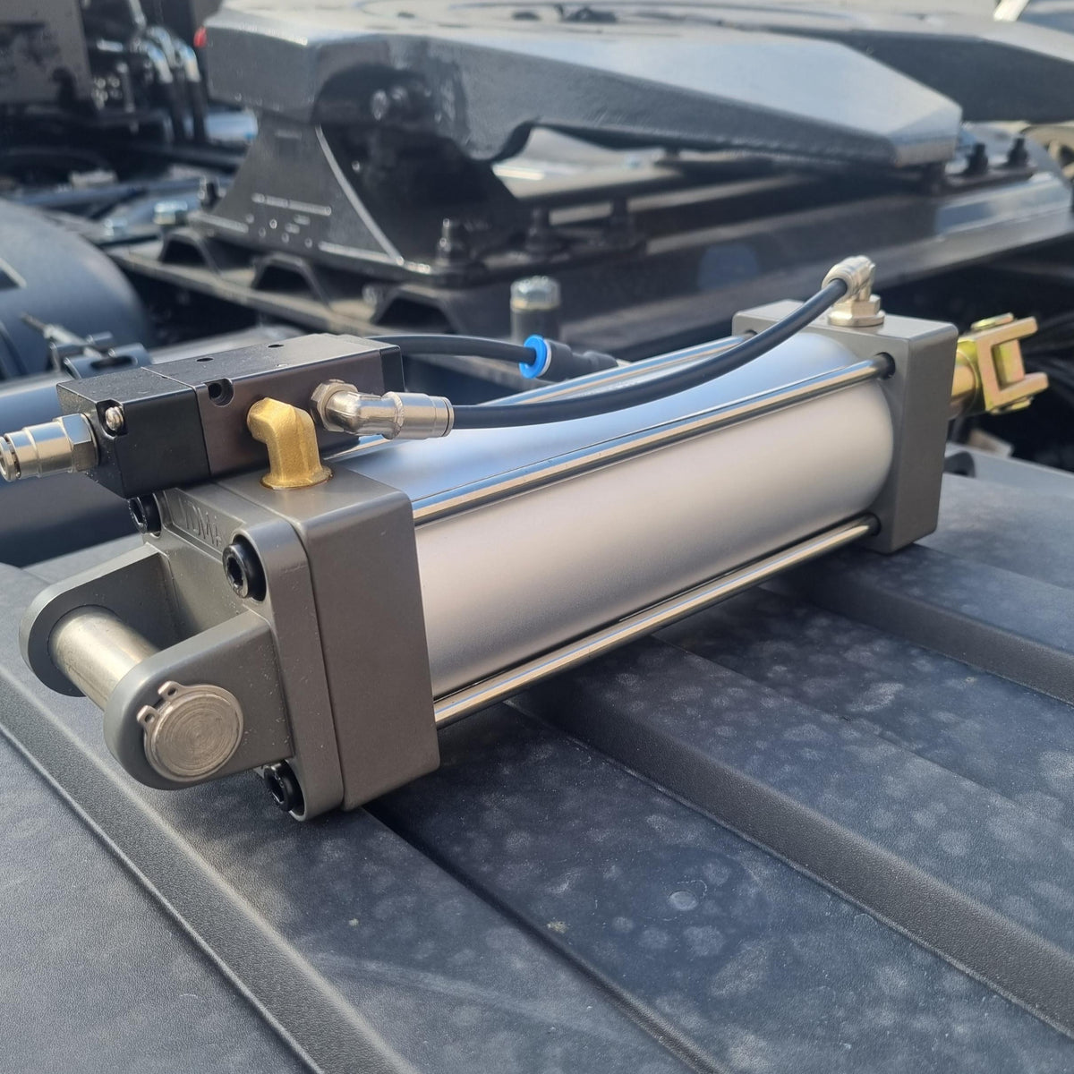 Air Dog Lock / Dolly Lock – Equipment Link Australia
