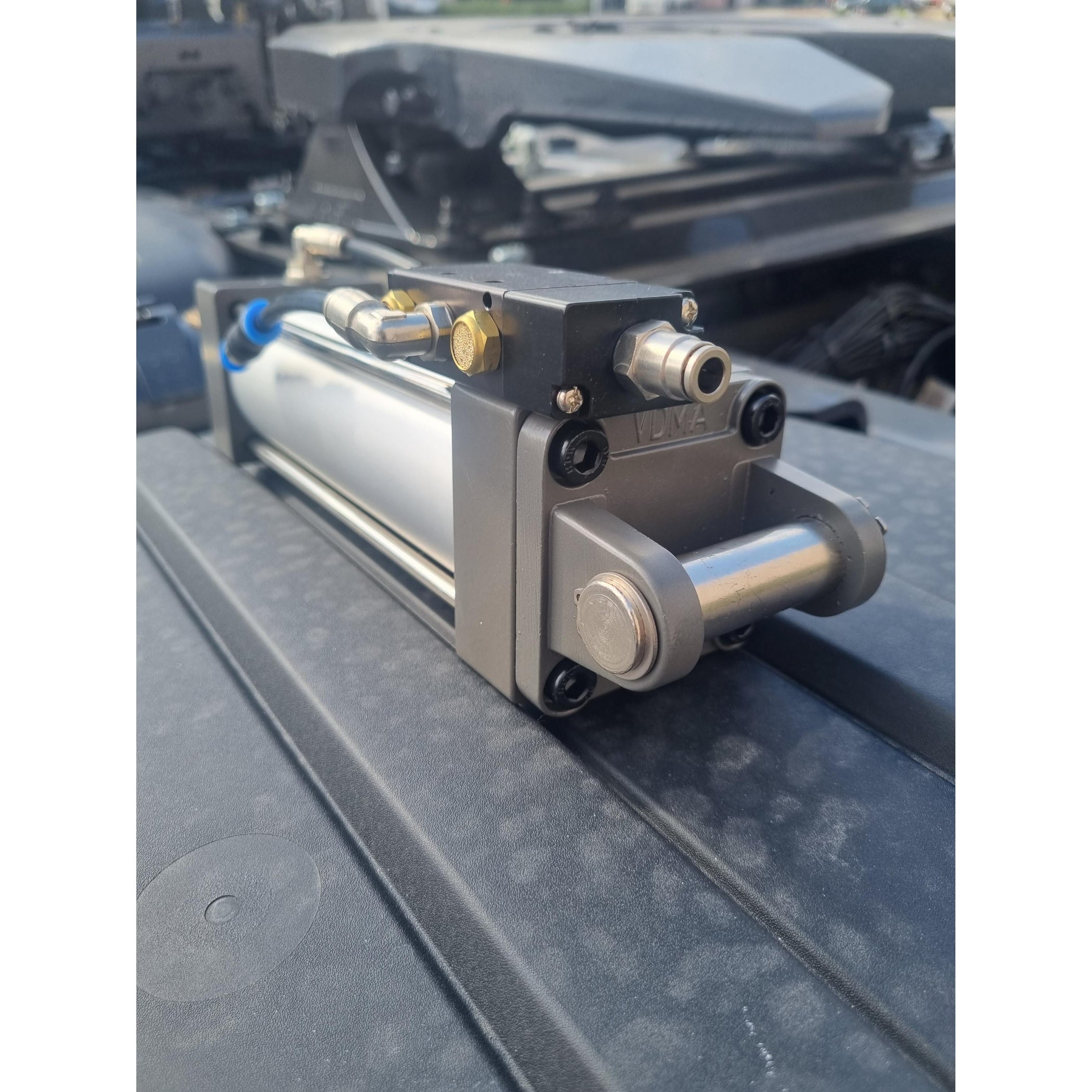 Air Dolly Lock | Dog Lock Cylinder — Equipment Link Australia