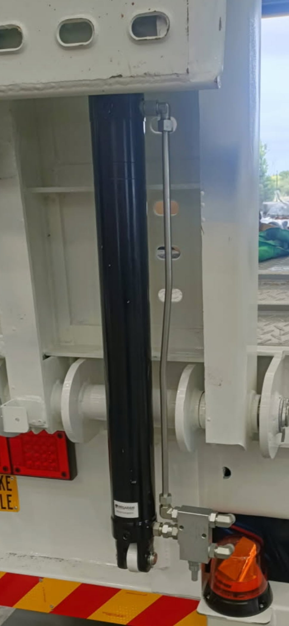 Heavy Duty Hydraulic Ramp Kit - Double Acting — Equipment Link Australia